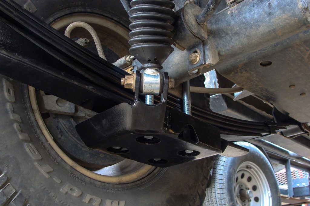 What Are Truck Leaf Springs? Structure & Maintenance